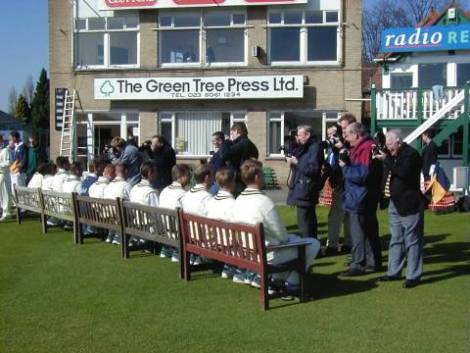 Press Photographers queue for Individual pictures | ESPNcricinfo.com