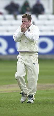 Robert Ferley finds it rather cold for the spinning fingers ...