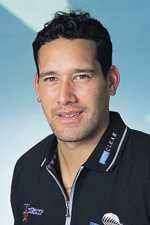 Daryl Tuffey - Portrait, November 2001 | ESPNcricinfo.com