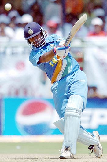 Mahendra Singh Dhoni played a wide array of shots and was virtually unstoppable | ESPNcricinfo.com