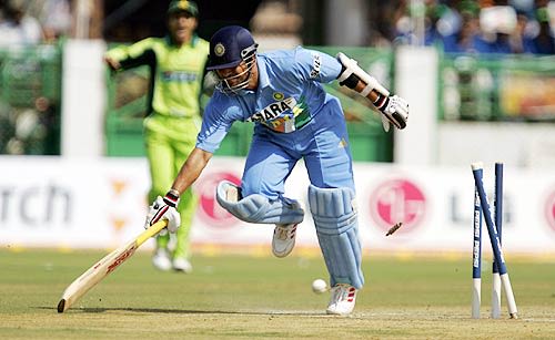 A magnificent piece of fielding cut short Sachin Tendulkar's innings ...