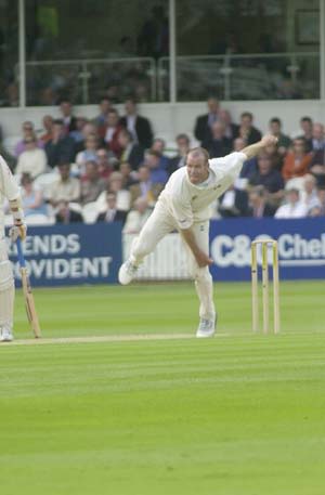 Neil Johnson bowling from the pavillion end , Lord's 2000 ...