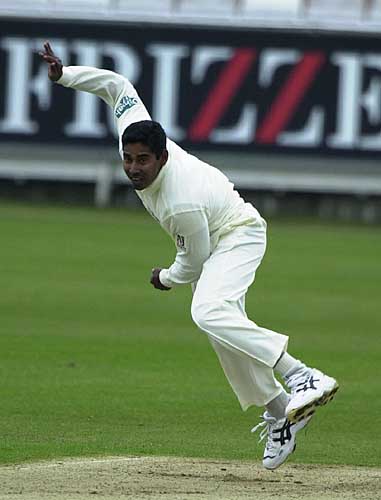 Chaminda Vaas had a good work-out on day one of the match ...
