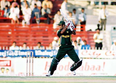 Naved-ul-Hasan in action | ESPNcricinfo.com