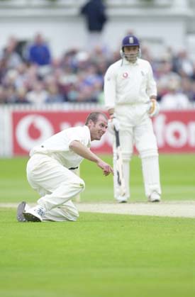 Neil Johnson falling onto the wicket, Trent Bridge 2000 | ESPNcricinfo.com