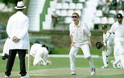 Chris Schofield makes a vociferous appeal | ESPNcricinfo.com