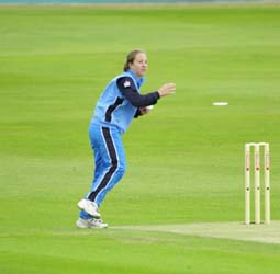 England captain Clare Connor in the field v RSA | ESPNcricinfo.com