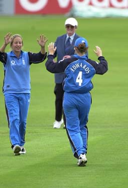Clare Connor upping the team spirit | ESPNcricinfo.com