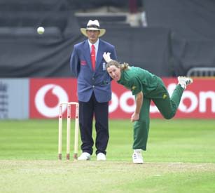 Kim Price bowling at Taunton 2000 | ESPNcricinfo.com