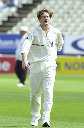 Melvyn Betts bowling study 2001 | ESPNcricinfo.com