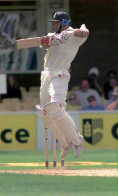 Nasser Hussain hits a boundary off Dion Nash | ESPNcricinfo.com