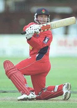 Warren Hegg plays the sweep | ESPNcricinfo.com