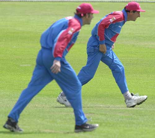 Dermot Reeve and Derek Randall patrol the covers | ESPNcricinfo.com