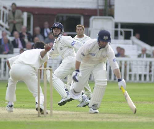 Snape run out mix up with Taylor but both batters are safe ...