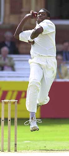 Alex Tudor bowling study 2001 | ESPNcricinfo.com