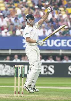 Adam Gilchrist ; sshow picture 2 | ESPNcricinfo.com