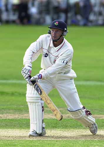 Neil Fairbrother batting portrait - 2001 | ESPNcricinfo.com