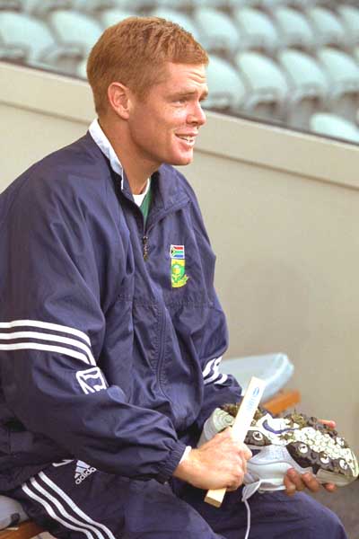Pollock cleans his boots, South Africa in Australia, 2000/01 ...