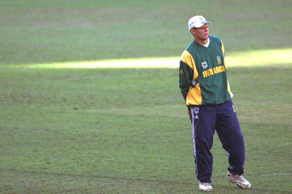 Pollock at training, South Africa in Australia, 2000/01 | ESPNcricinfo.com