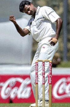 Javagal Srinath celebrates yet another career five wicket haul ...