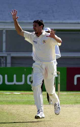 Joy for Gillespie as he has Hussain caught behind for 55 | ESPNcricinfo.com