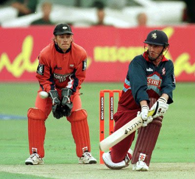 Matthew Fleming reverse sweeps | ESPNcricinfo.com