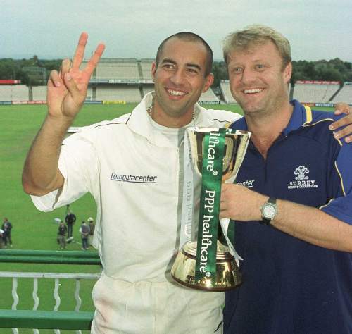 Adam Hollioake and Keith Medlycott with the PPP healthcare Trophy ...