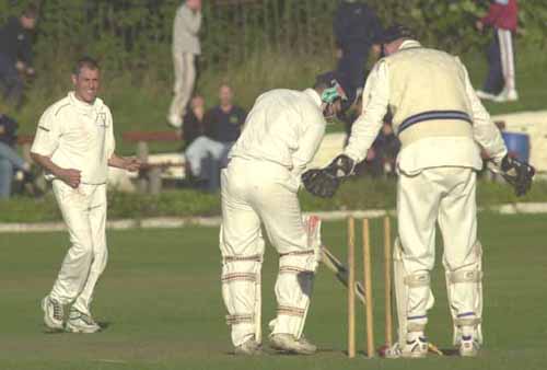 And David Ormerod bowls Chris Astin on the way to a comfortable win ...