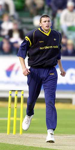 Stephen Harmison bowling portrait | ESPNcricinfo.com