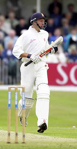 Richard Clinton batting portrait 2001 | ESPNcricinfo.com