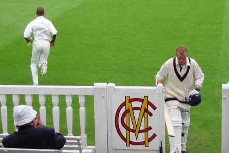 Robert More leaving the field | ESPNcricinfo.com