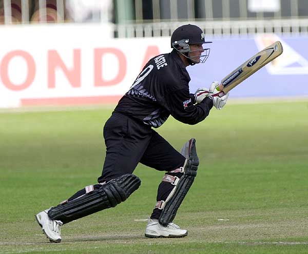 Nathan Astle's appearance in this game only resulted in 5 runs ...