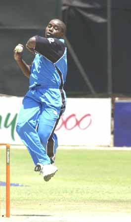 Mark Alleyne bowling at the ICC 2000 Knock Out | ESPNcricinfo.com