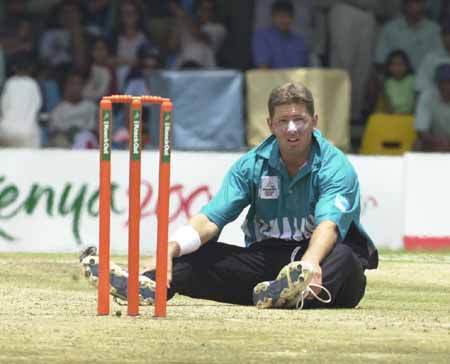 Geoff Allott takes a rest | ESPNcricinfo.com