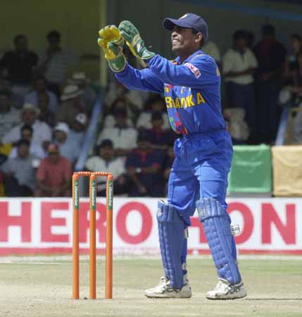 Romesh Kaluwitharana at the stumps | ESPNcricinfo.com
