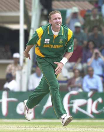 Allan Donald bowling against India | ESPNcricinfo.com