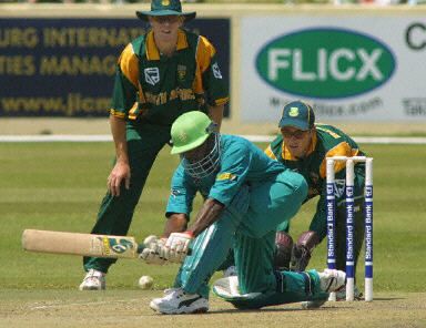 Maurice Odumbe sweeps as Pollock and Boucher observe | ESPNcricinfo.com