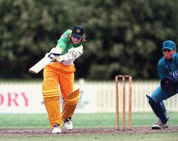 Joanne Broadbent drives | ESPNcricinfo.com