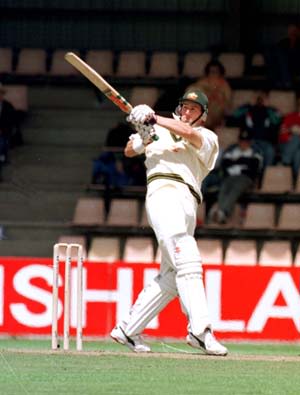 Matthew Elliott hooks, 1997 | ESPNcricinfo.com