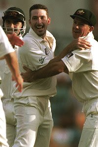 Fleming celebrates a wicket with his teammates | ESPNcricinfo.com