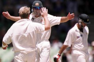 Justin Langer jumps for joy towards Shane Warne | ESPNcricinfo.com