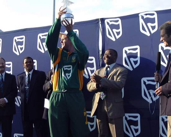 Shaun Pollock with the Standard Bank Trophy | ESPNcricinfo.com