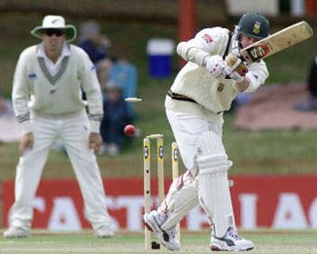 Klusener bowled neck and crop by O'Connor | ESPNcricinfo.com