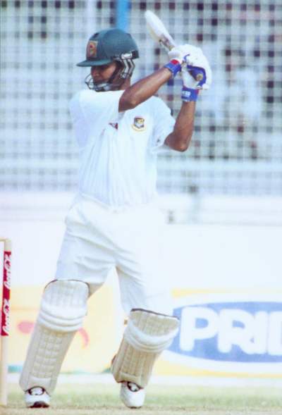 Habibul in action | ESPNcricinfo.com