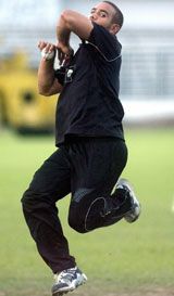 Andre Adams bowling | ESPNcricinfo.com