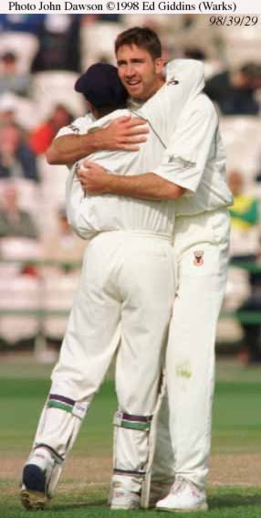 Giddins gets a wicket | ESPNcricinfo.com