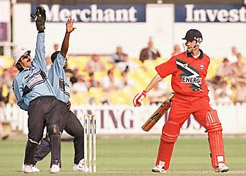 Gloucestershire fielders appealing against Mark Chilton ...
