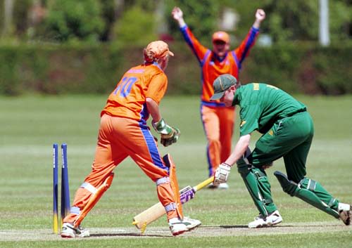 Strydon is stumped | ESPNcricinfo.com