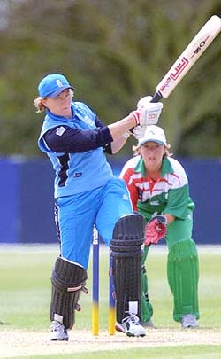 Barbara Daniels plays the pull shot | ESPNcricinfo.com