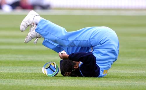 Indian Smitha Harikrishna takes the catch of Rebecca Rolls and knocks ...